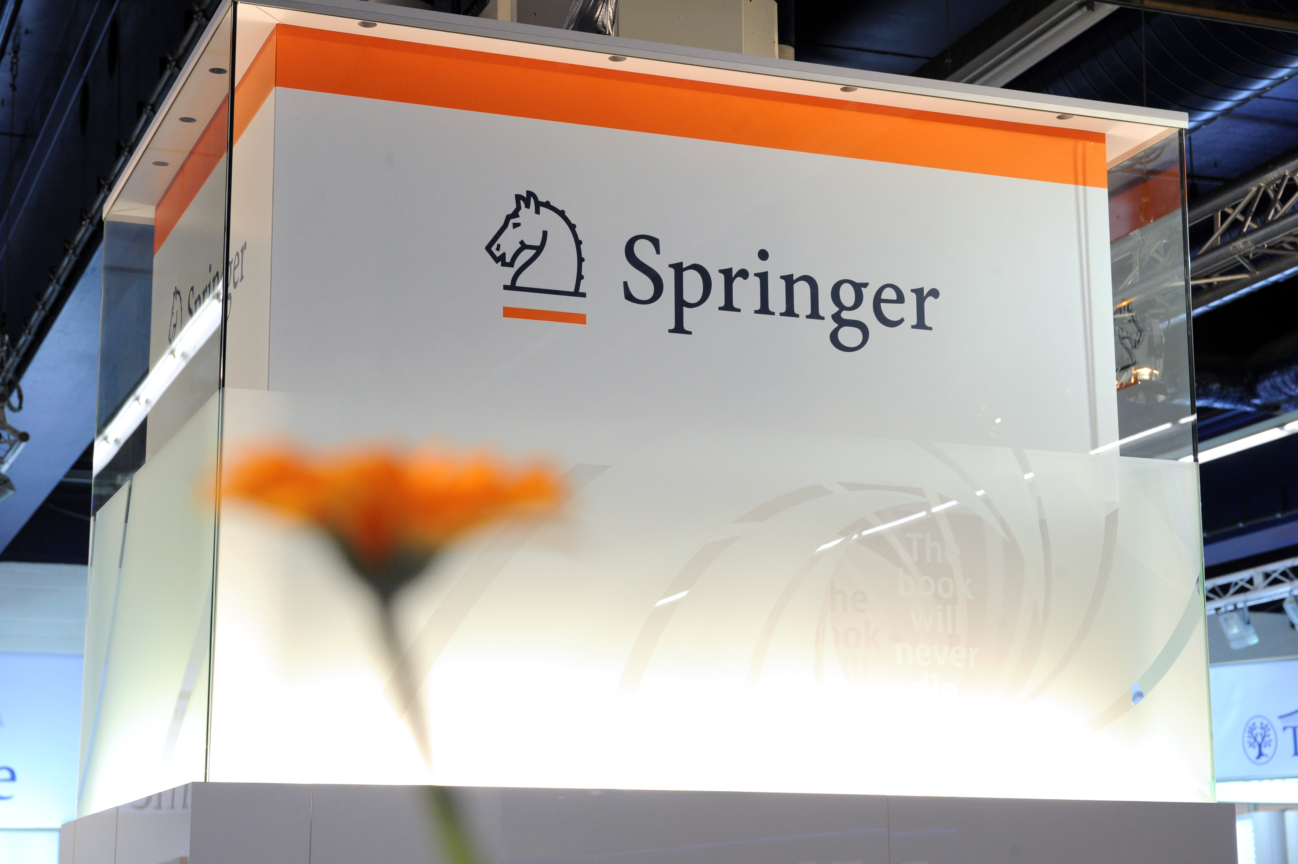 BC Partners bietet 3 Mrd. EUR für Springer Science+Business ...